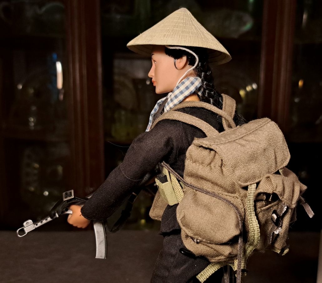 Dragon Action Figure Nam Viet Cong Scout "Linh" 2000 | Collectors Weekly