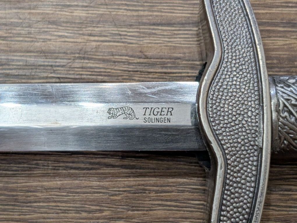 Luftwaffe Officer’s Dagger 2nd Model – Tiger Solingen | Collectors Weekly