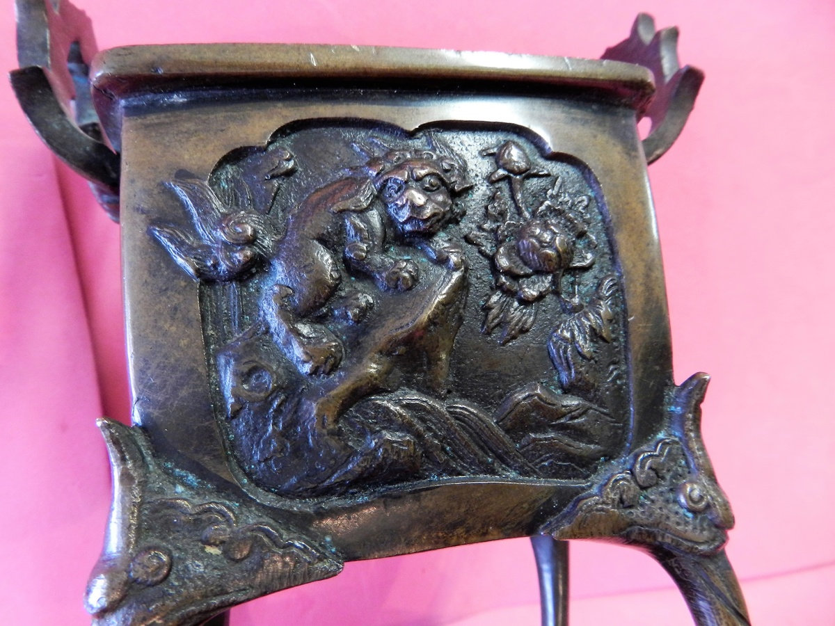 ANTIQUE CHINESE OR JAPANESE BRONZE CENSER Collectors Weekly ANTIQUE CHINESE OR JAPANESE BRONZE CENSER Collectors Weekly