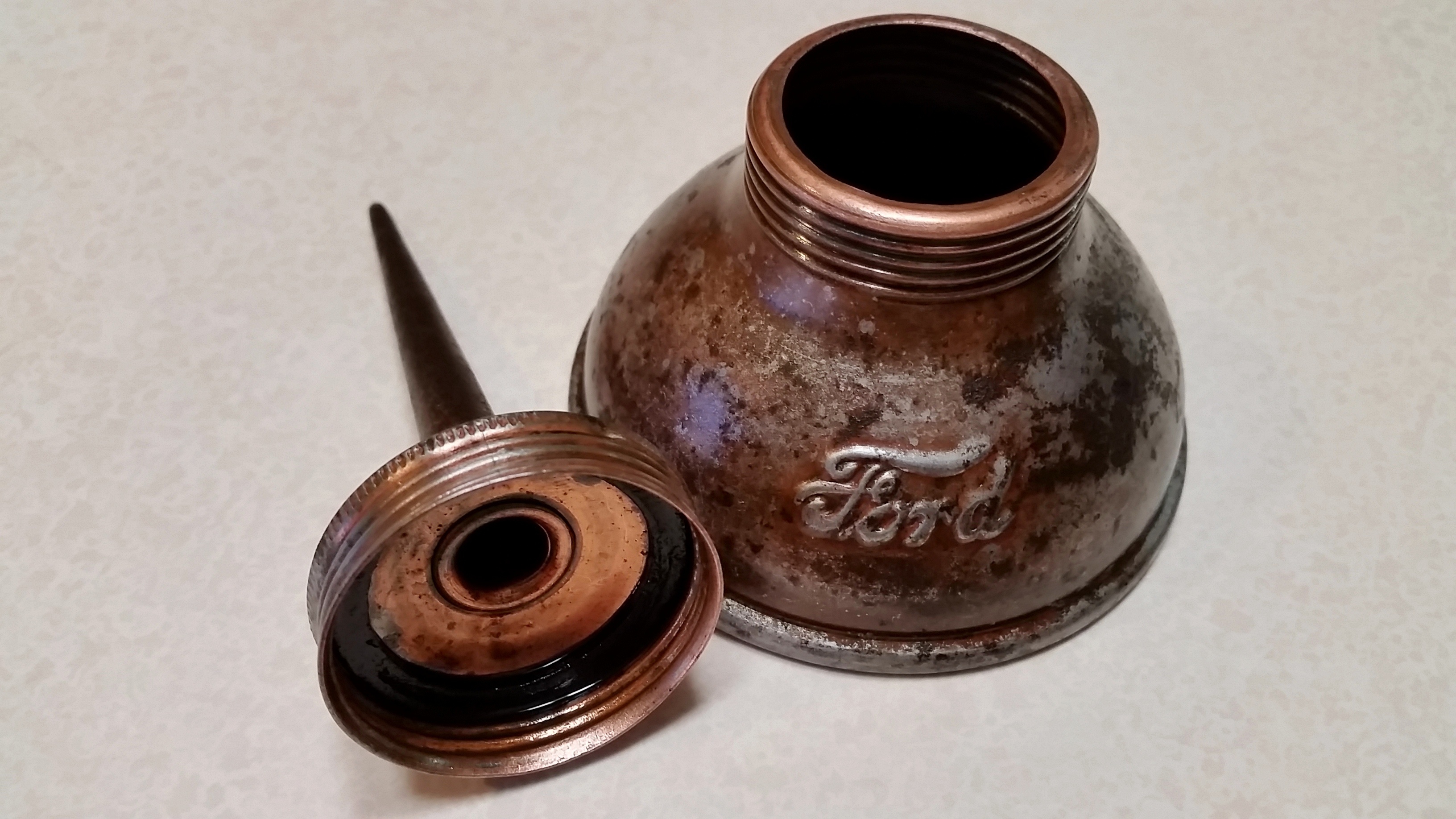 Early Ford (Script) Oil Can | Collectors Weekly