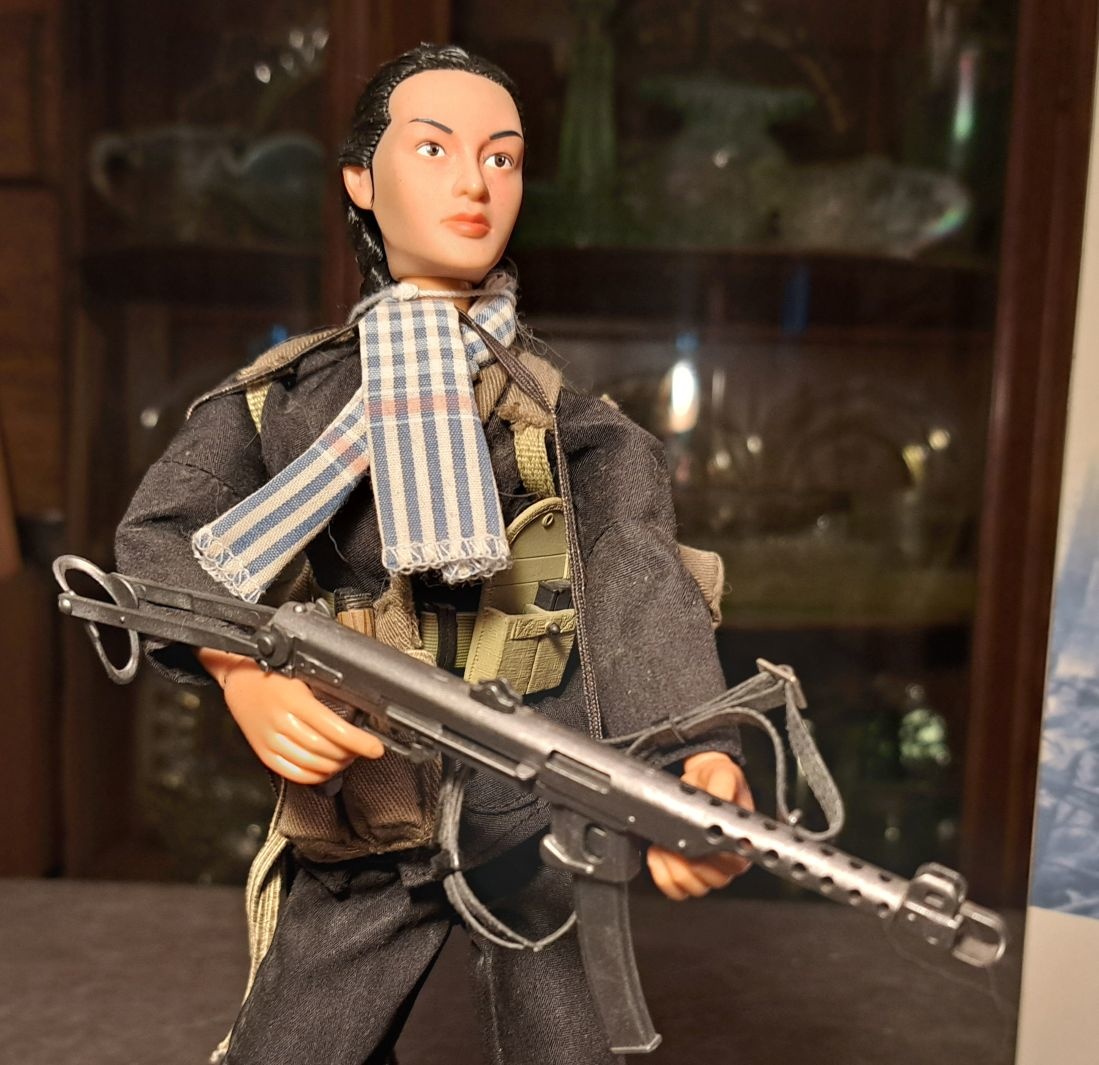 Dragon Action Figure Nam Viet Cong Scout "Linh" 2000 | Collectors Weekly