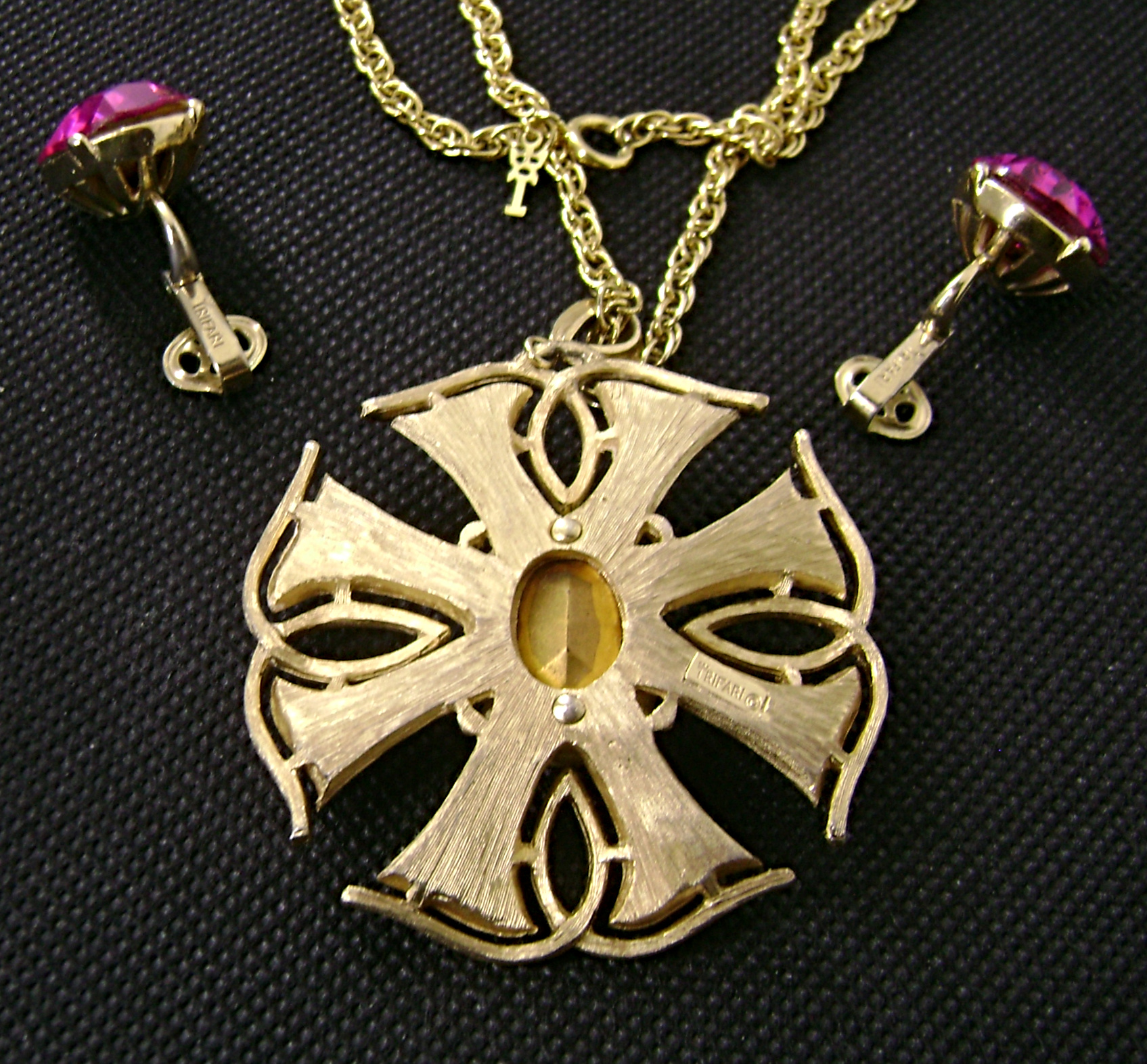 Trifari Jewelry | Collectors Weekly